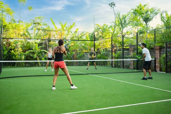 Padel in the UK 2026 - Complete Guide to Courts and Clubs
